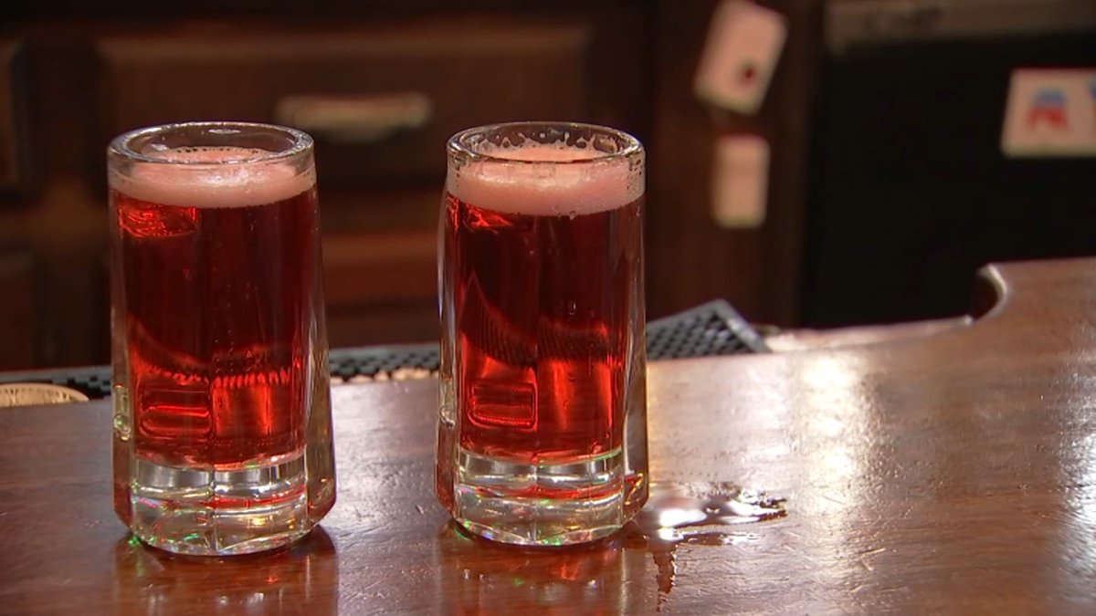 La barra más antigua de Filadelfia servirá cerveza roja en honor a los ...