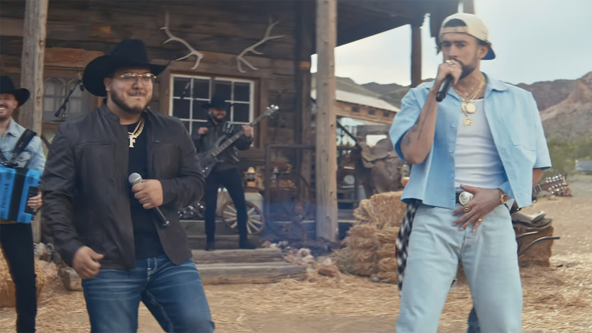 "un x100to": nombre y letra de la canción del Grupo Frontera y Bad ...