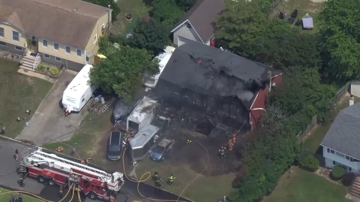 Trágico incendio: mueren cuatro miembros de una familia atrapados en su ...