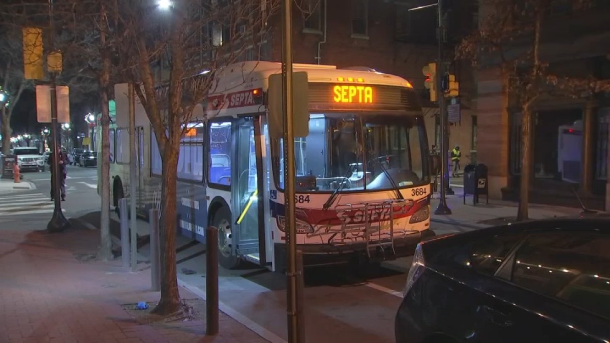Pelea a bordo de autobús SEPTA acaba a cuchilladas en Philly – Telemundo 62