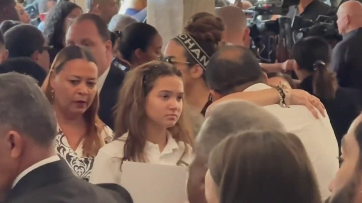 Despiden con emotivo funeral a Rudy Pérez en Quisqueya – Telemundo 62